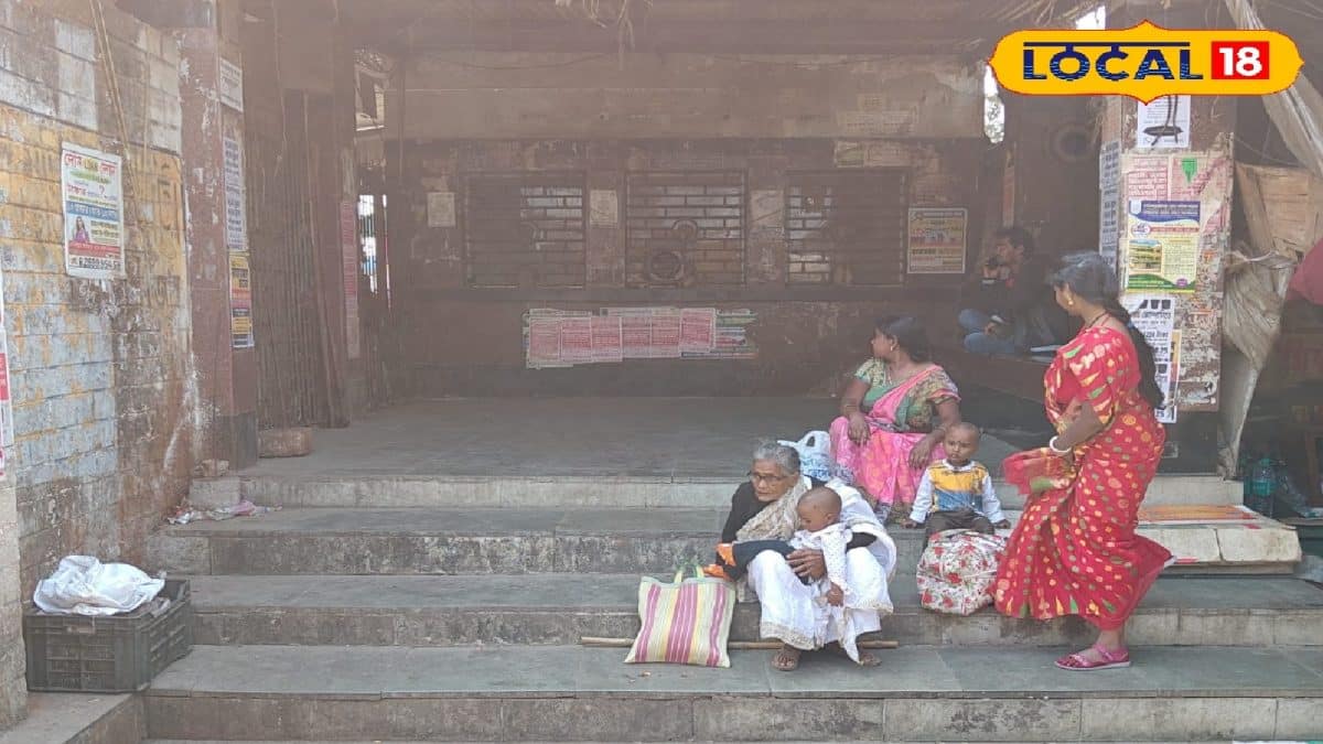 South 24 Parganas Indian Railways: কাউন্টার এখন ভবঘুরেদের দখলে, জয়নগর ...