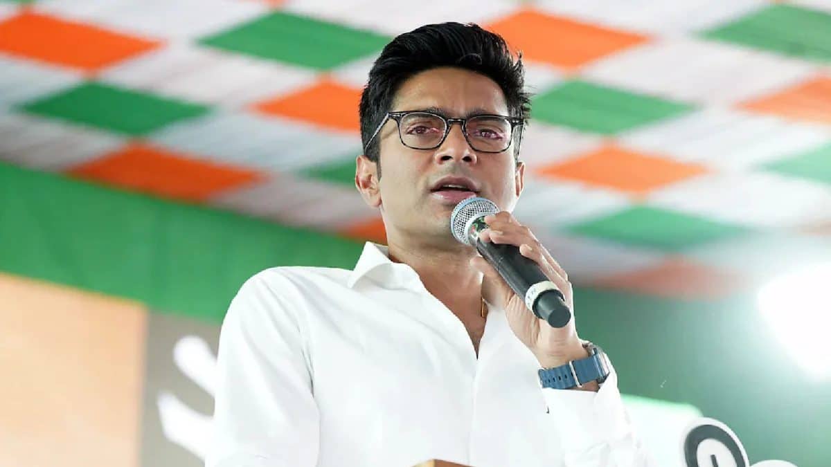 'খেতমজুররা প্রতি বছর ৪,০০০ টাকা করে দুই দফায় পাবেন...' রায়নায় তৃণমূল ...