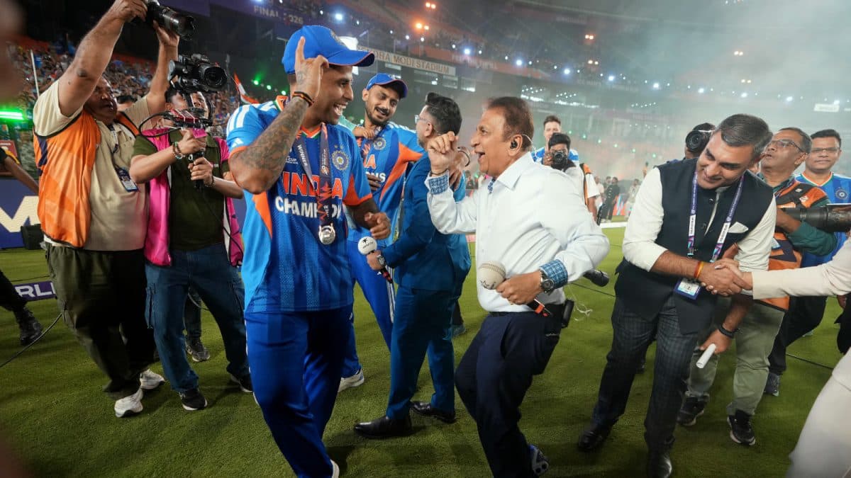 Sunil Gavaskar Cute Dance Moves Goes Viral After India Became ICC T20 ...
