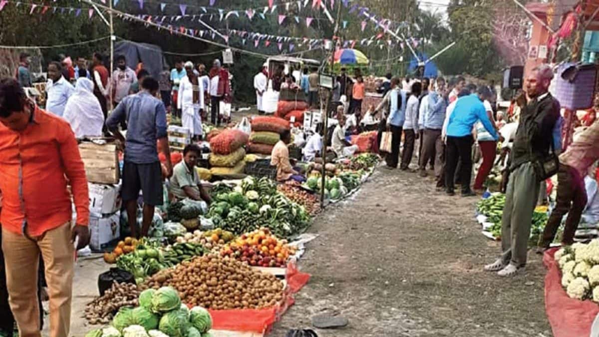 Bangla News হাওড়া ব্রিজের কাছে সবজি বাজারে উদ্ধার রক্তাক্ত দেহ, সকাল ...