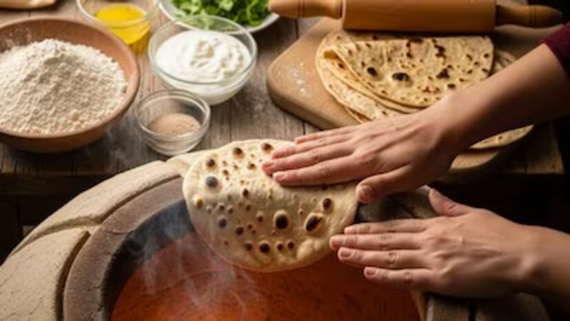 Soft Roti Making Tips: মাখার সময় আটায় মেশান জাস্ট ২ চামচ...! সকালে ...
