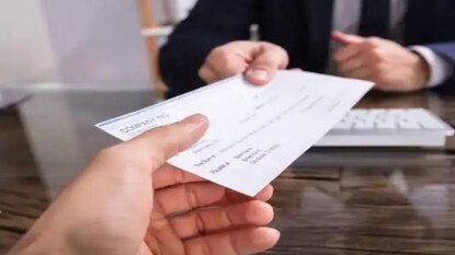 Why Are Two Lines Drawn on a Cheque? Know the Real Meaning of ‘A/C ...