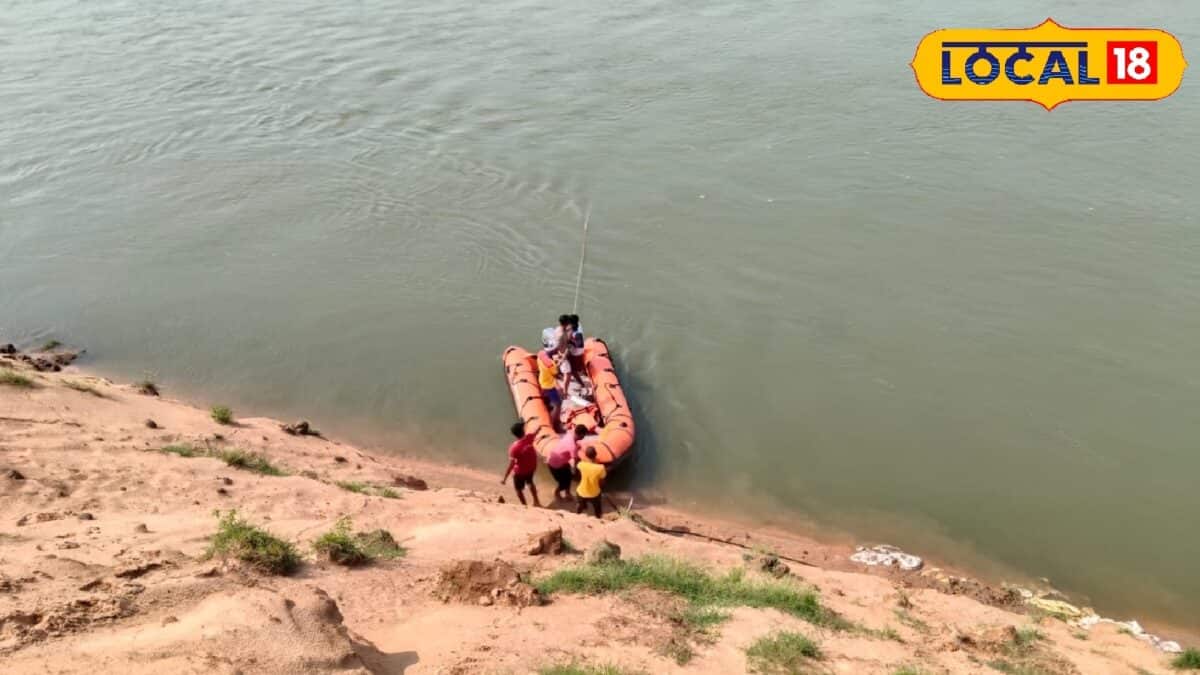 East Bardhaman News: বসে থাকতে থাকতে দামোদরের তলিয়ে গেল নাবালক ...