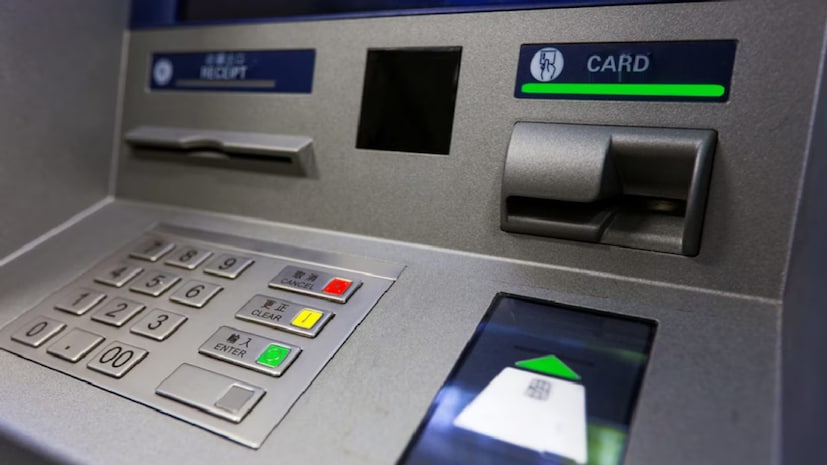 ATM Technology: ATM-এ টাকা শেষ হওয়ার আগেই ব্যাঙ্ক কীভাবে খবর পায় ...