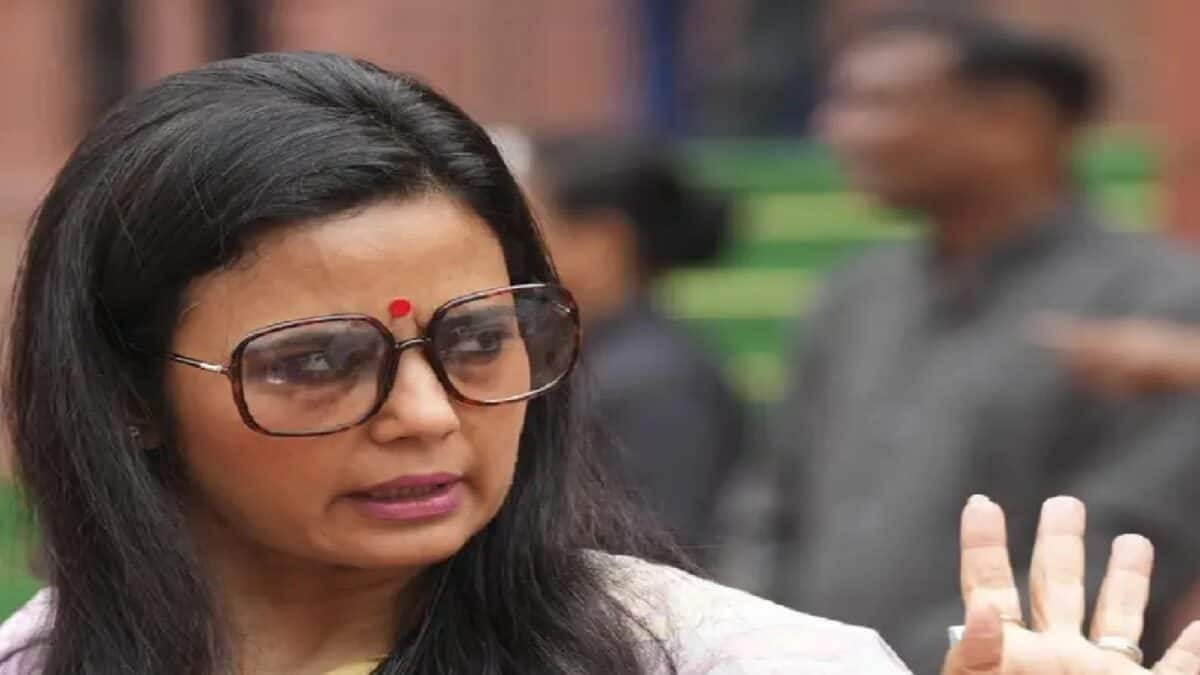 Mahua Moitra 'বিজেপিতে যোগ দিন, আগে সাংসদ পদ ছাড়ুন', বিদ্রোহী সাংসদদের ...
