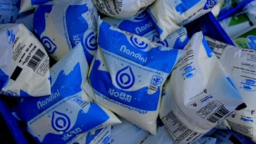 Milk Packets: দুধের প্যাকেটের রং আলাদা হয় হয়? নীল, সবুজ, কমলা রঙের ...