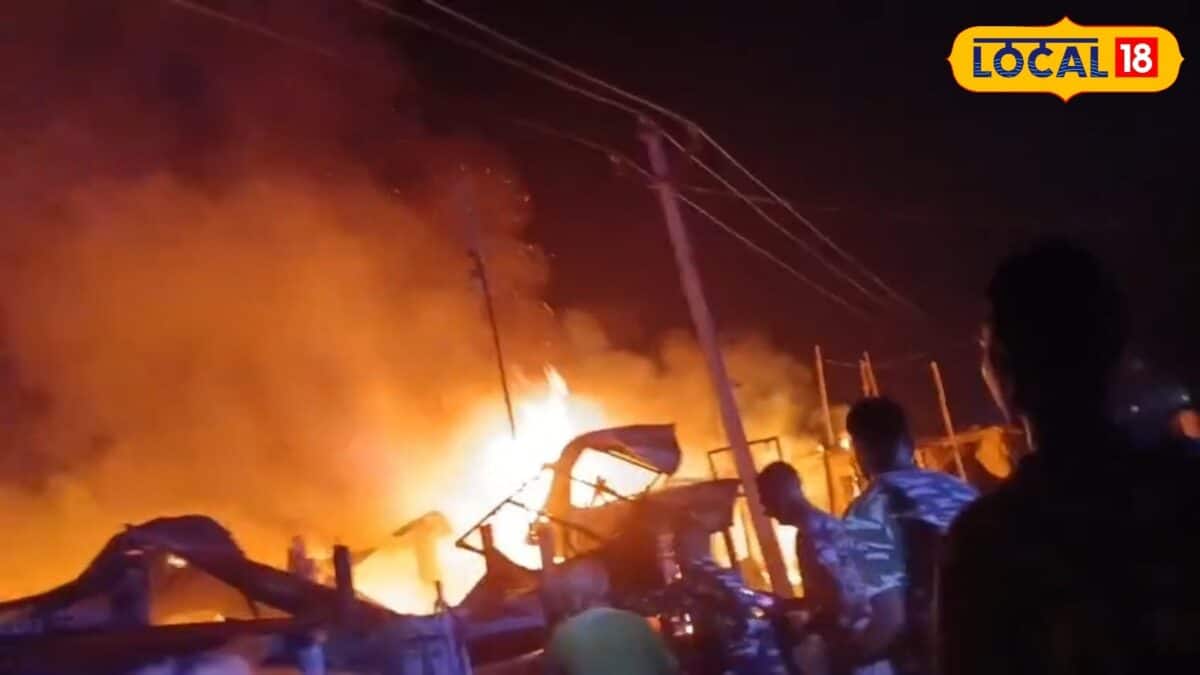 Siliguri News: সীমান্ত এলাকায় আগুন নেভাতে ছুটলেন এসএসবি'র জওয়ানরা ...