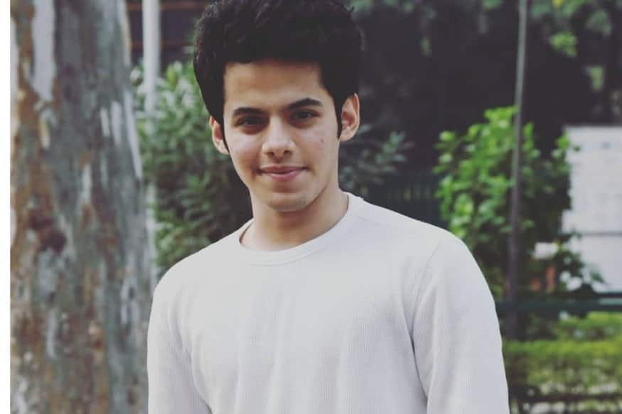 Tare Zameen par boy is grown up actor now Darsheel Safari celebrating ...