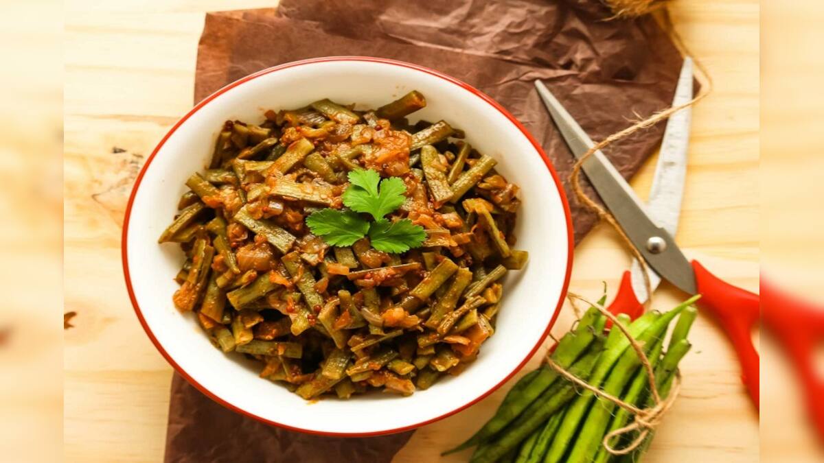 જમવામાં ખૂબ જ ભાવશે લસણિયા ગુવાર બટેટાનું શાક અને પાલક જુવારનો રોટલો # ...