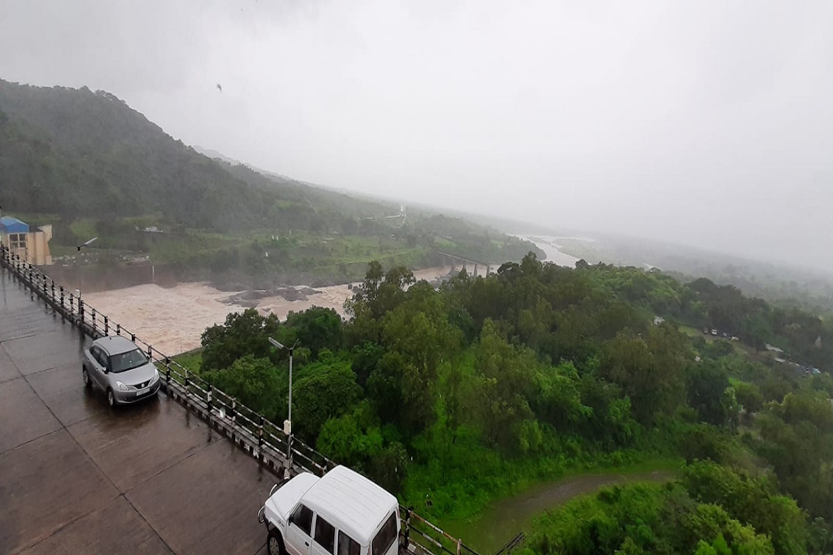 Narmada: Following heavy rains, water inflow in Karjan Dam increased ...