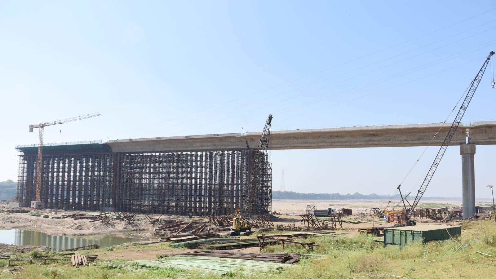 Construction of rs.179 crore of Malsar bridge at Narmada River works 70 ...