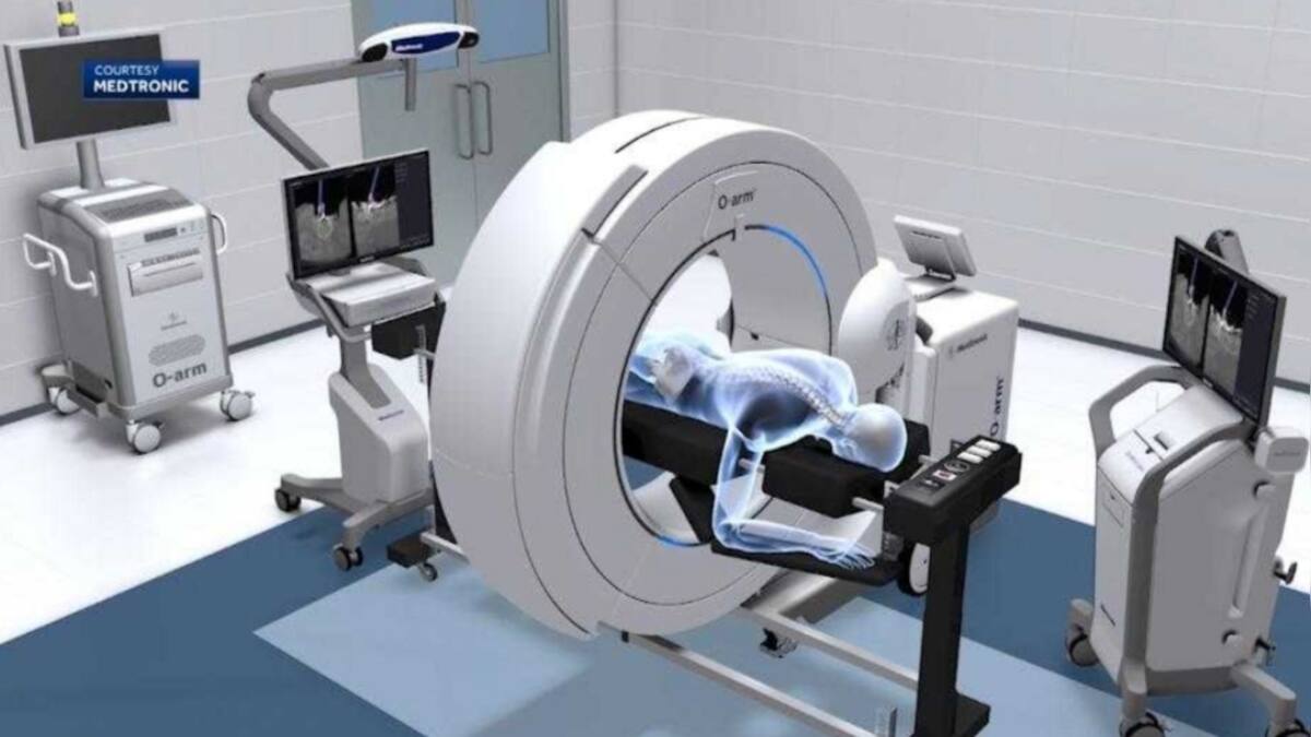 What is o-arm surgery.O-Arm Surgery Machine helps doctor find and ...