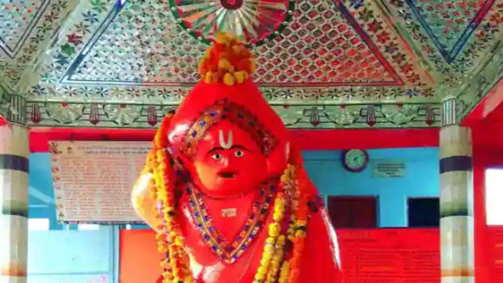 13 feet high standing balwari hanuman statue without support-અહીં 13 ...