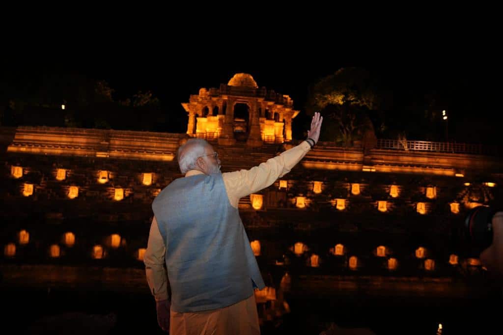 Prime Minister Modi launched light and sound show of Modhera Surya ...