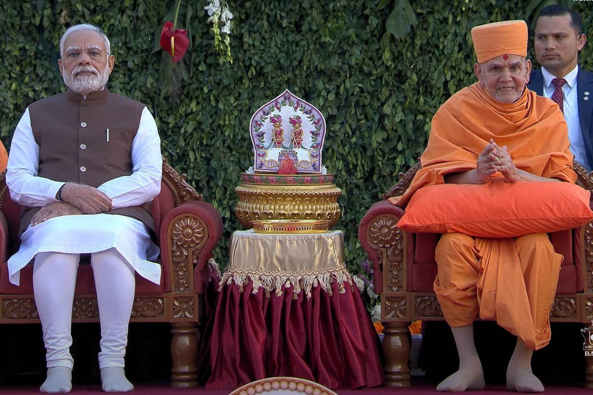 PM નરેન્દ્ર મોદી સહિત મહંત સ્વામીએ પ્રમુખ સ્વામી શતાબ્દી મહોત્સવનું ...