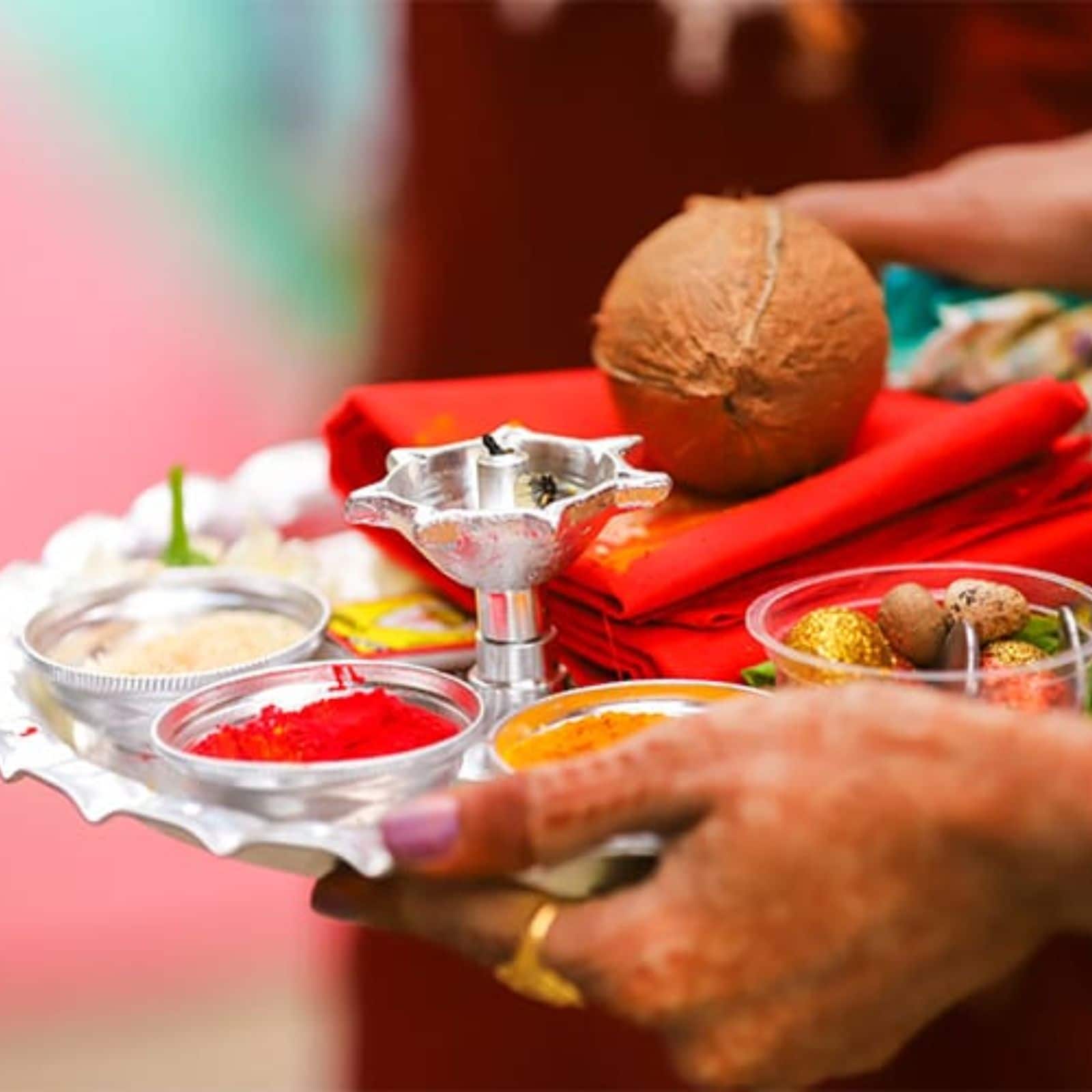 ભગવાનની કેટલીવાર આરતી ઉતારવાથી મળે છે પૂજાનું પુરુ ફળ, જાણો – News18 ...