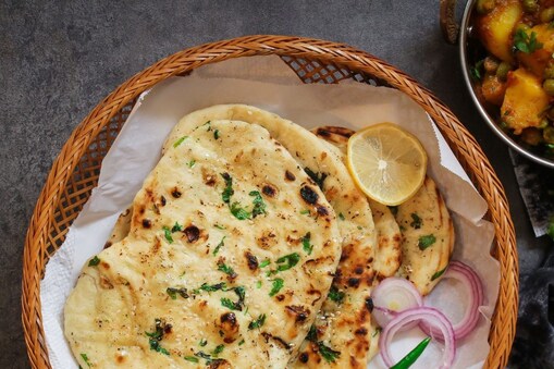 How to make pyaz kulcha at home - ડુંગળીના કુલચા બનાવવા નોંધી લો આ રીત ...