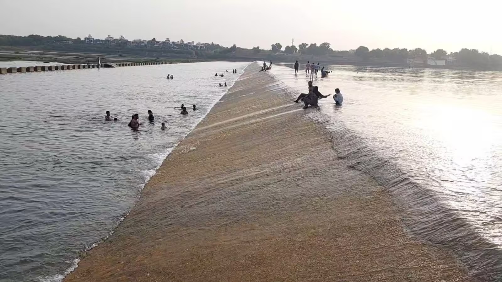 ગુજરાતનાં સૌથી ડરામણા ભૂતિયા સ્થળો, જીટીયુ કેમ્પસ, અવધ પેલેસ, સિંધરોટ ...