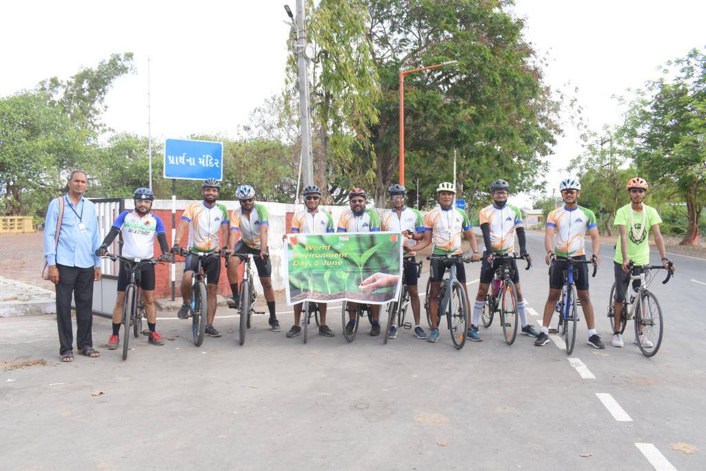 દાંડી યાત્રાના સ્થળ સુધી પર્યાવરણ પ્રેમિઓની સાયકલ યાત્રા - Environment ...