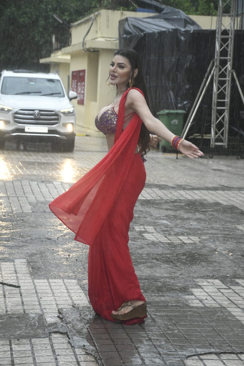 Sherlyn chopra latest bold photos - શર્લિન ચોપરાની હોટ અદાઓ જોઇને મદહોશ ...