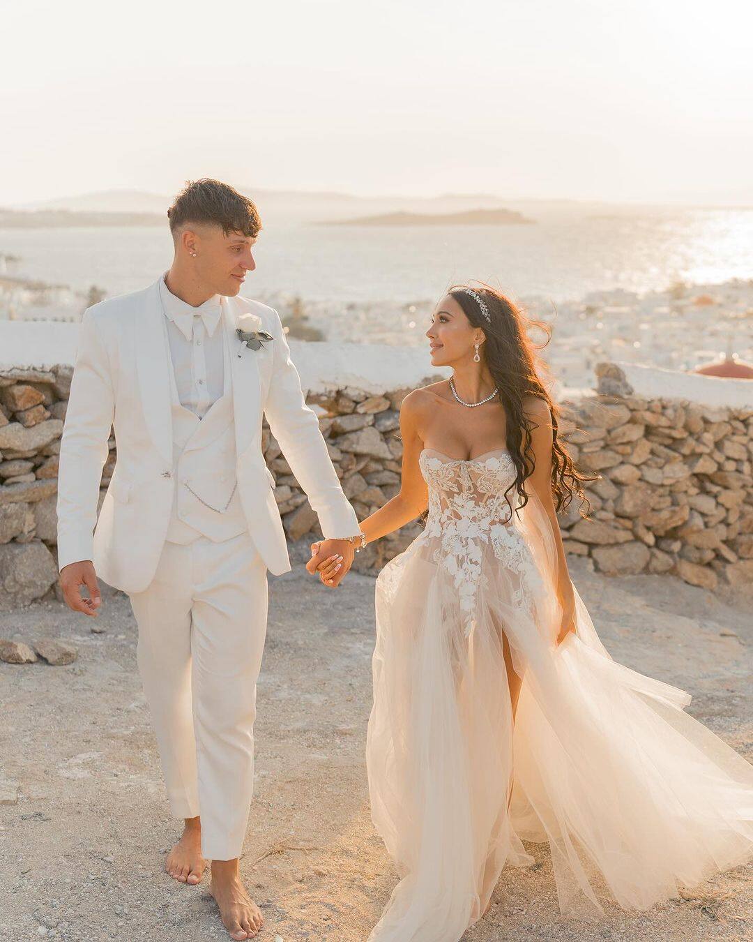 ભારે કરી: આ એક્ટ્રેસે પોતાના ભાઈ સાથે લગ્ન કરી લીધા, હવે ગંદા કામ કરી ...