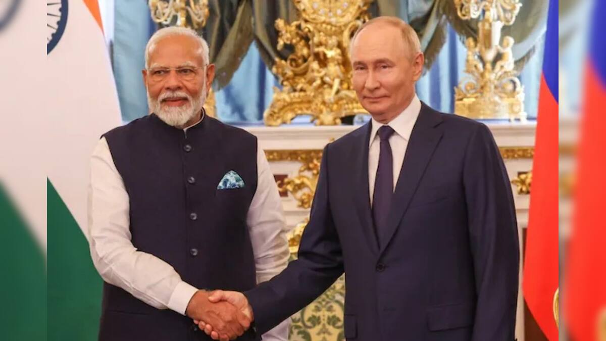 સર પે લાલ ટોપી રુસી, ફિર ભી દિલ હૈ હિન્દુસ્તાની, રશિયામાં પીએમ મોદીએ ...