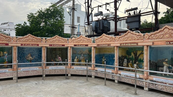 શિવલિંગ આકારનું મંદિર, અહીં ભક્તોને થશે તમામ દેવી દેવતાઓના દર્શન ...
