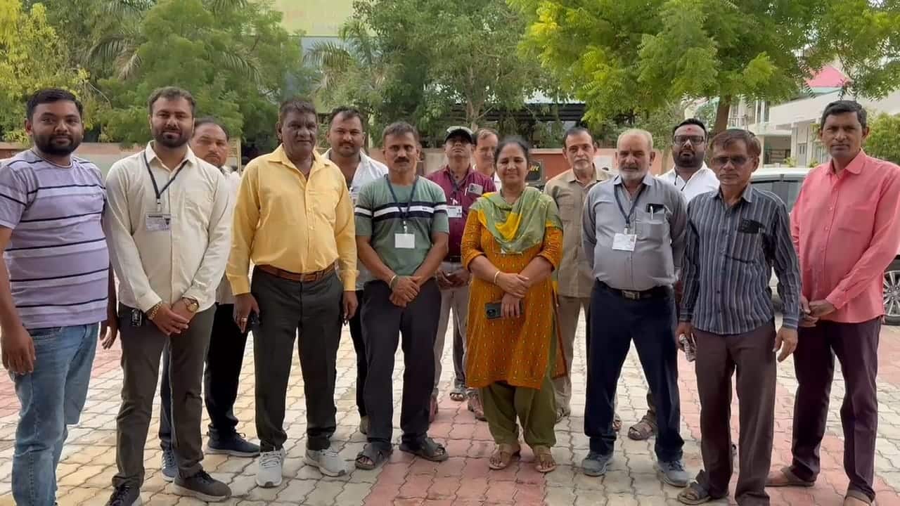 જામનગરના વિભાપર ગામમાં 45 વર્ષ બાદ યોજાઈ ચૂંટણી - Jamnagar Vibhapar Village Holds Election After ...