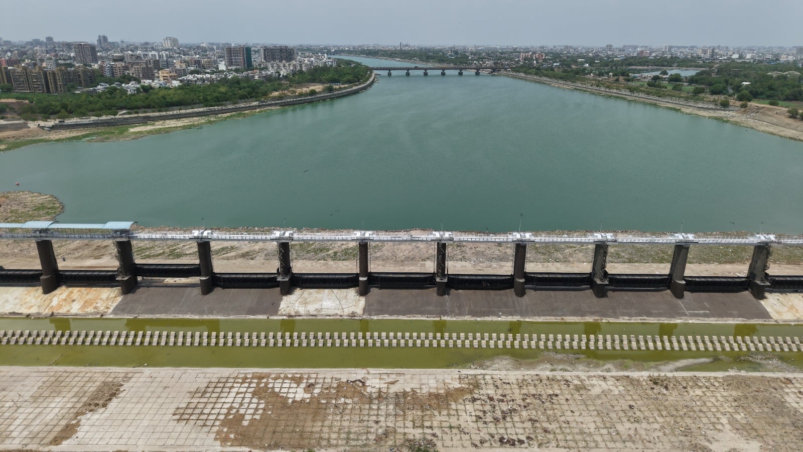 Vasna Barrage On Sabarmati river importance and history - અમદાવાદ ...