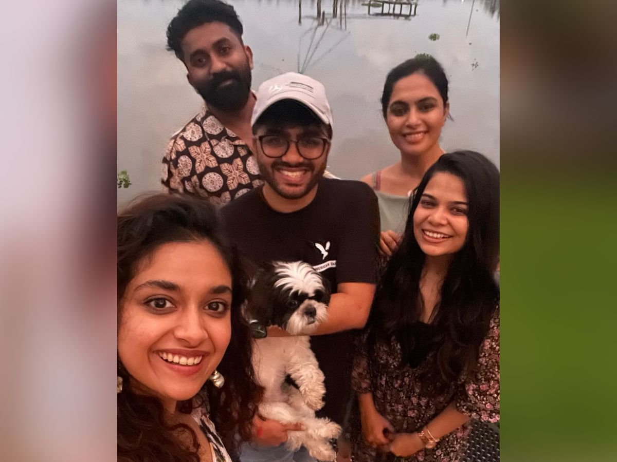 Keerthy suresh latest glamorous photos in long printed gown see here ...