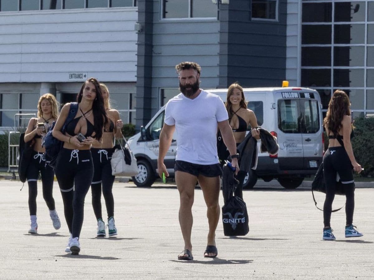 برہنہ لڑکی کو چھت سے پھینکنے سے لیکر اسکول میں بندوق لے جانے تک! جانئے ...