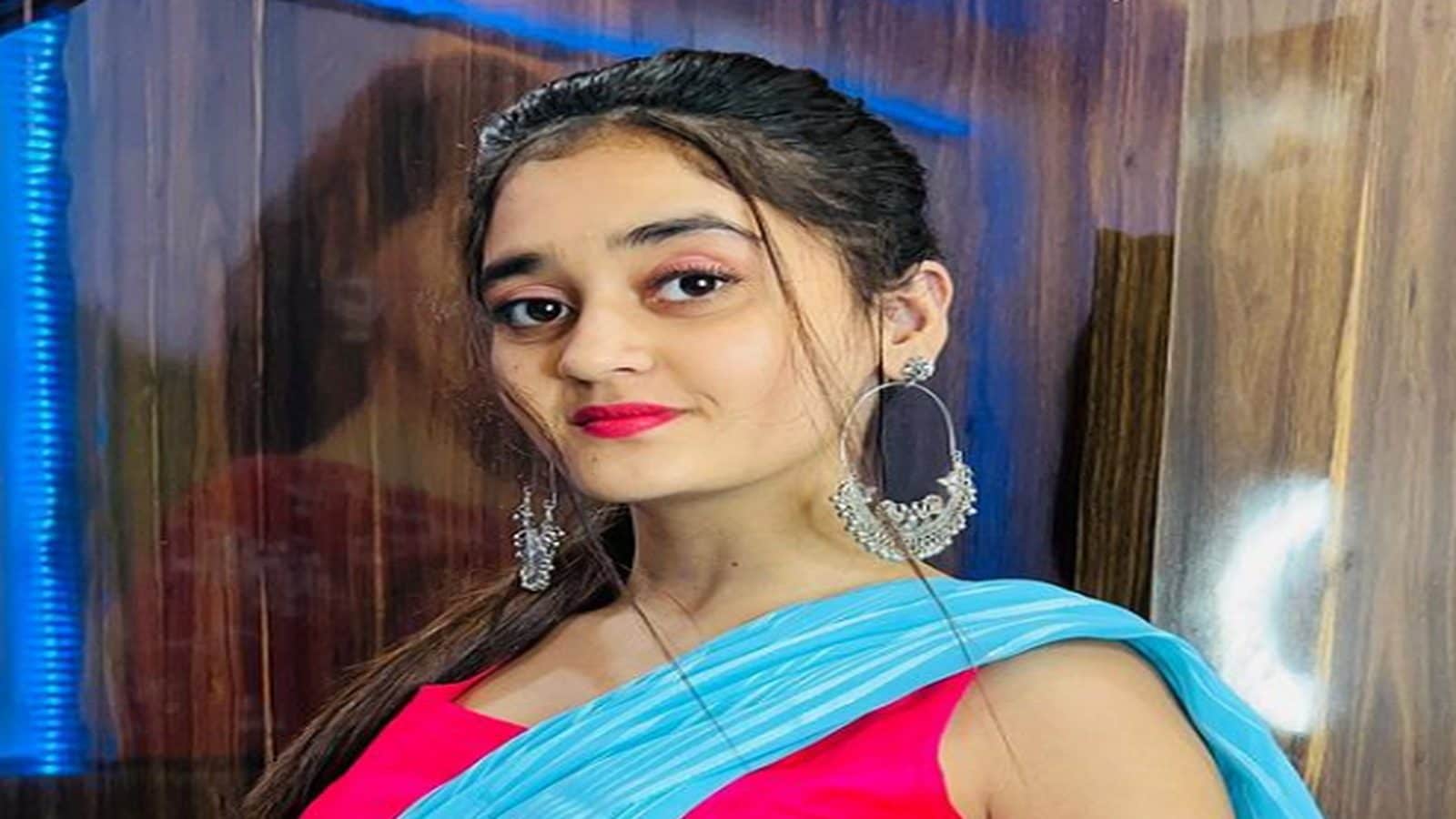 Youtuber Bindass Kavya Runs Away From Home When Parents Scold Her Found ...