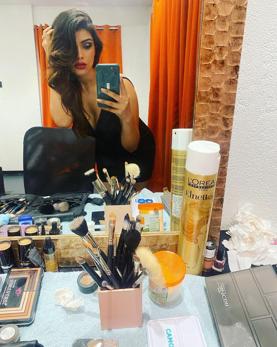 Web series gandi baat fame bhojpuri actress mahima gupta looks sizzling ...