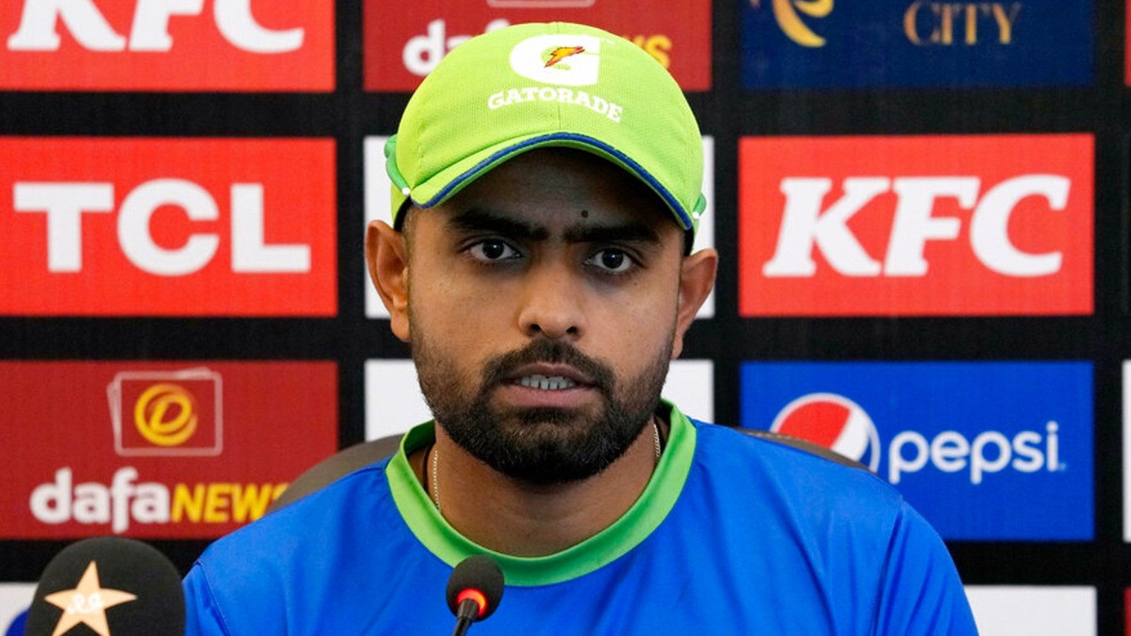 Cricket babar azam annoyed as media question our his captaincy responds ... Cricket babar azam annoyed as media question our his captaincy responds ...