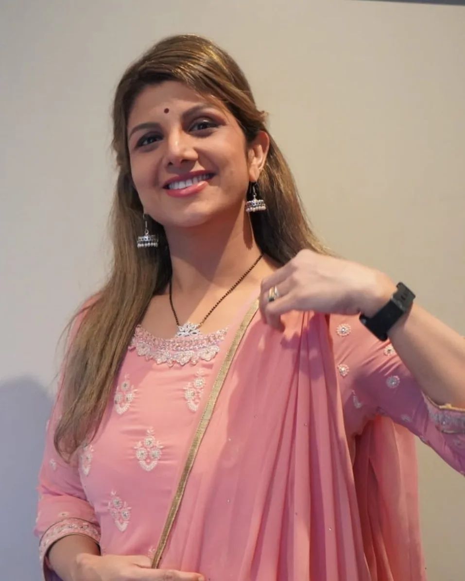 شادی شدہ مرد سے پیار کر بیٹھی مشہور اداکارہ، پھر کرلی شادی، سچائی پتہ ...