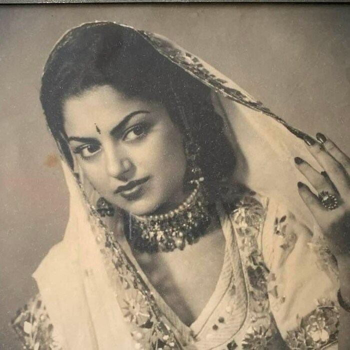 اداکارہ کے والد جب پستول لے کر پہنچے اسٹوڈیو، زبردستی کرائی شادی ... 50 ...