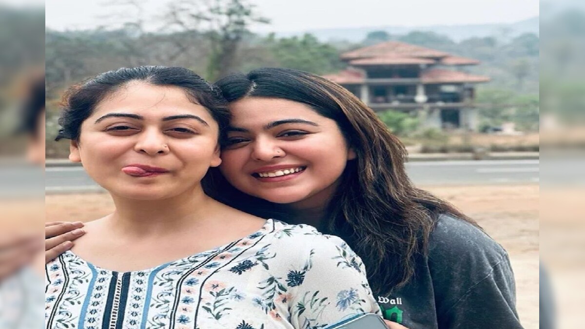 Falak Naz is having a fight with Shafaq Naz? After coming out of Bigg ...