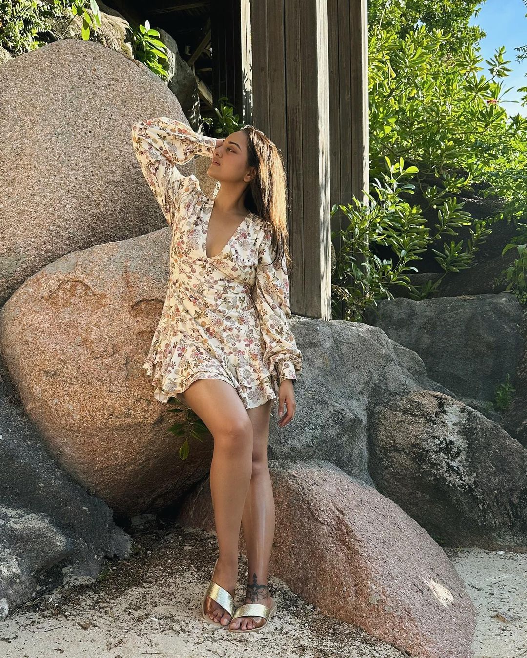 اداکارہ سوناکشی سنہا نے دکھائی ایسی ادائیں، دل ہار بیٹھے فینس، تصاویر ...