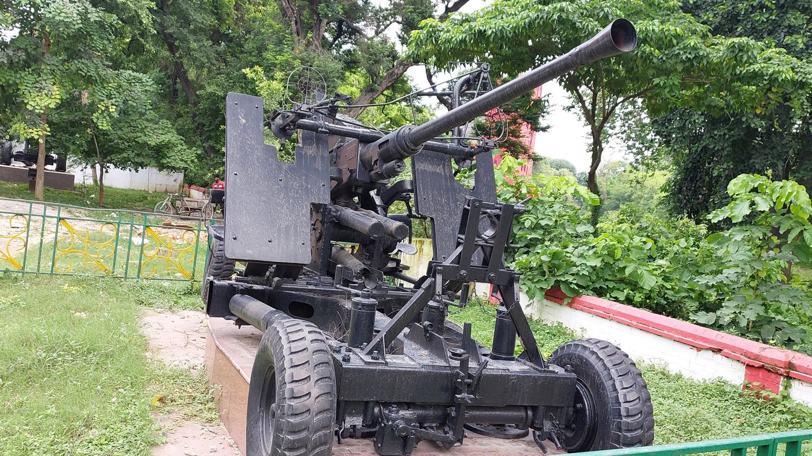 With these guns and tanks india defeated pakistan in the 1971 war see ...