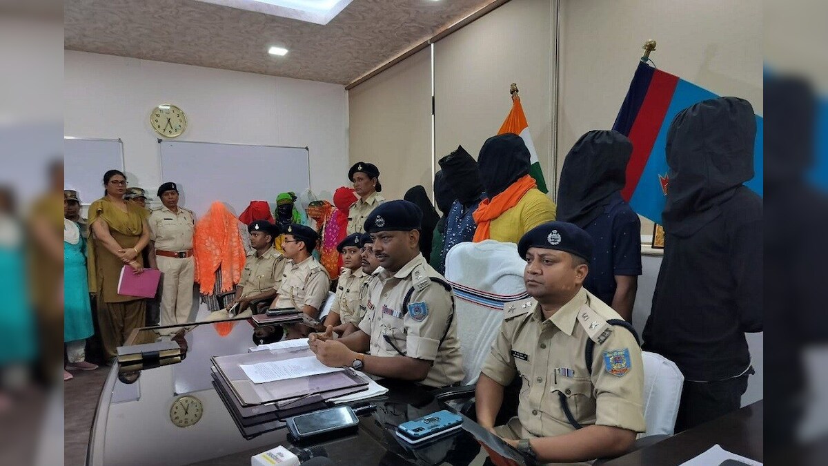 Boys and girls were in the rooms oyo hotels ranchi police raid racket ...