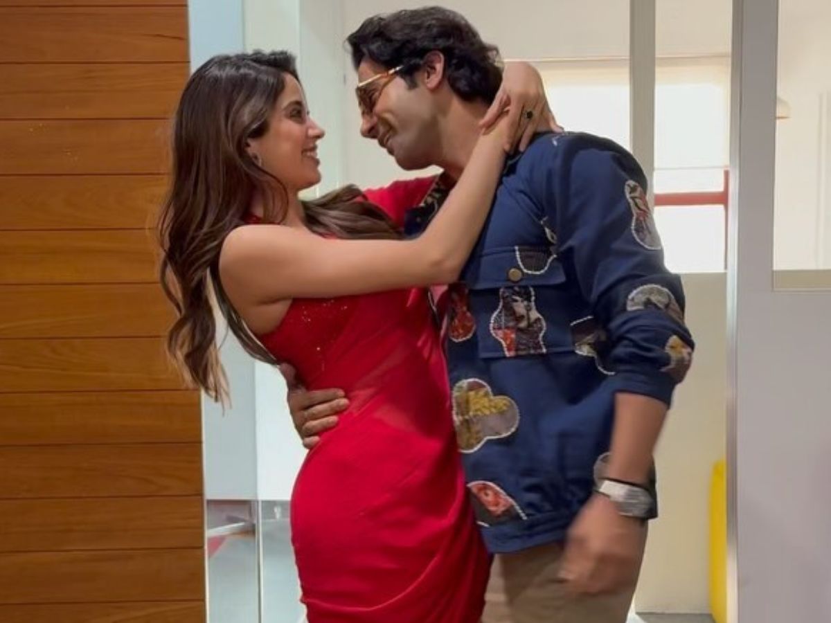 Janhvi kapoor breaks silence on intimate scenes with rajkummar rao day before mr and mrs mahi ...