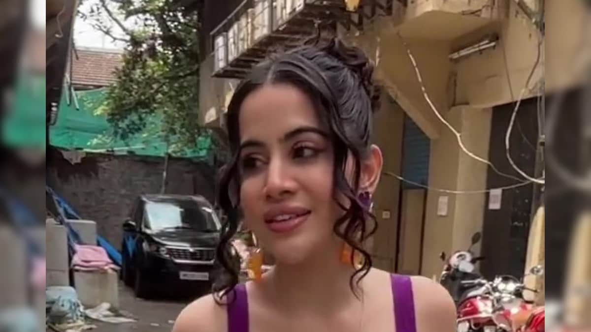 Bigg boss ott fame actress urfi javed in purple gown and high heels ...