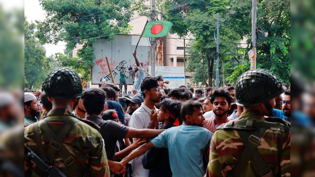Bangladesh Chief Justice Resigns After Hundreds Of Protesters Gherao ...