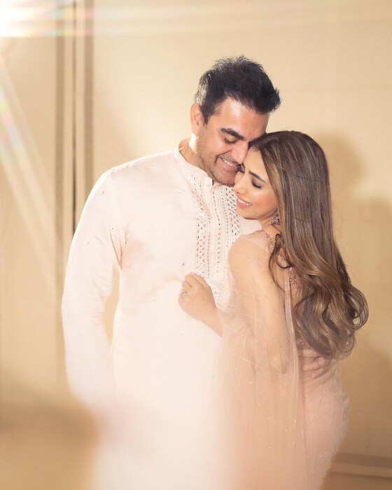 Bollywood actor arbaaz khan hugs sshura khan in romantic photos as wife ...
