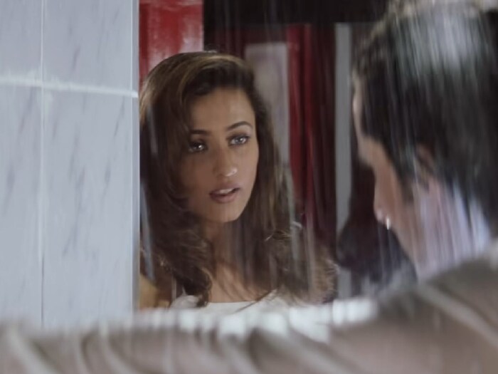 Intimate scene mahesh babu wife namrata shirodkar bathroom song will ...