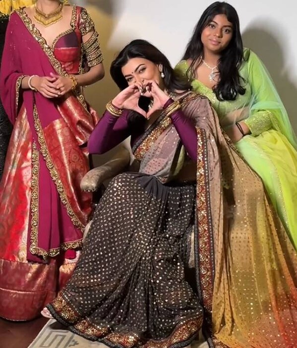 Sushmita sen shares beautiful pictures with daughters renee and alisah ...