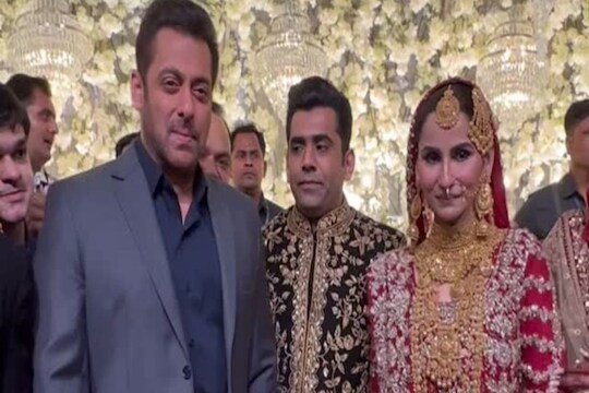 Salman khan attended his friends wedding ceremonya tight security ...