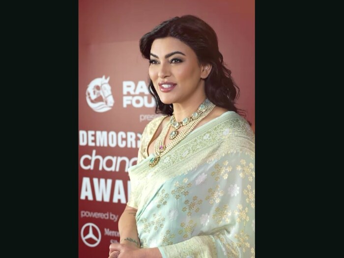 When sushmita sen wears saree she becomes fashion icon get ideas to look sexy elegance and ...