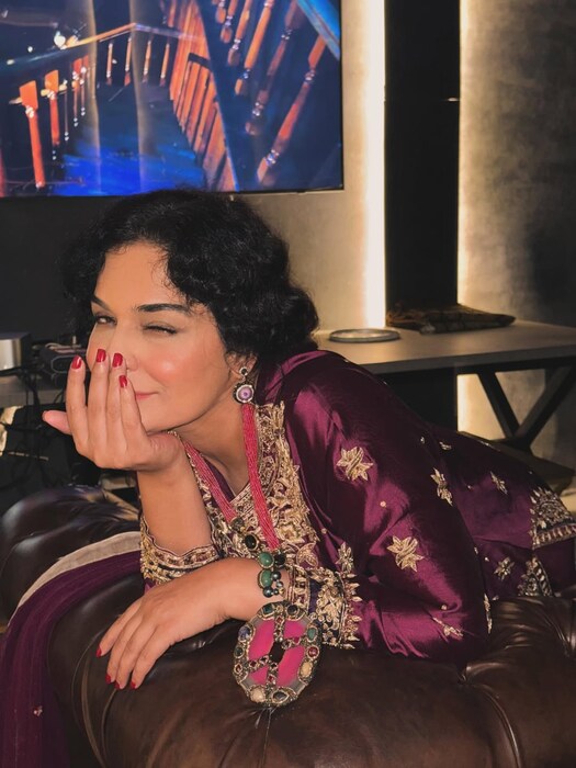 Bollywood pakistani actress meera link up with ashmit patel hide ...