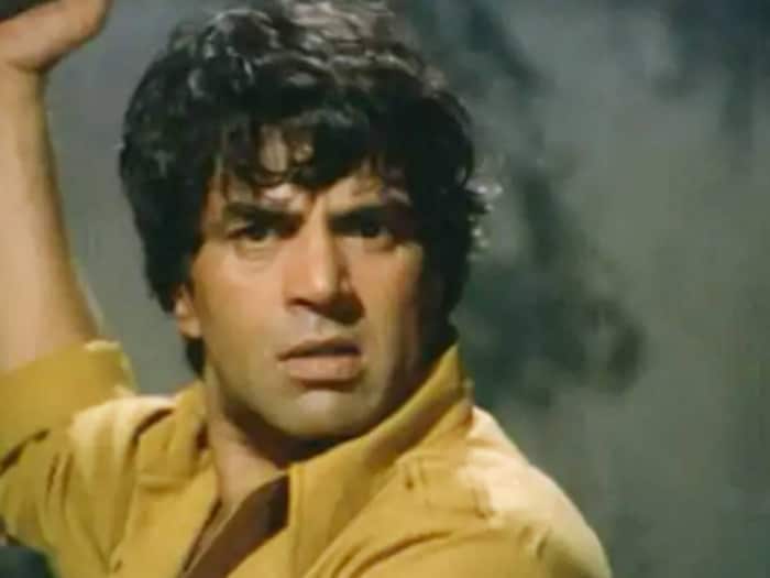 Dharmendra iconic dialogues from film sholay phhol our patthar one of ...